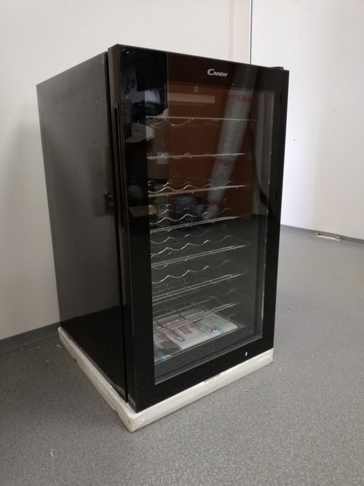 Vinotéka CANDY CWC 150 3990 Kč