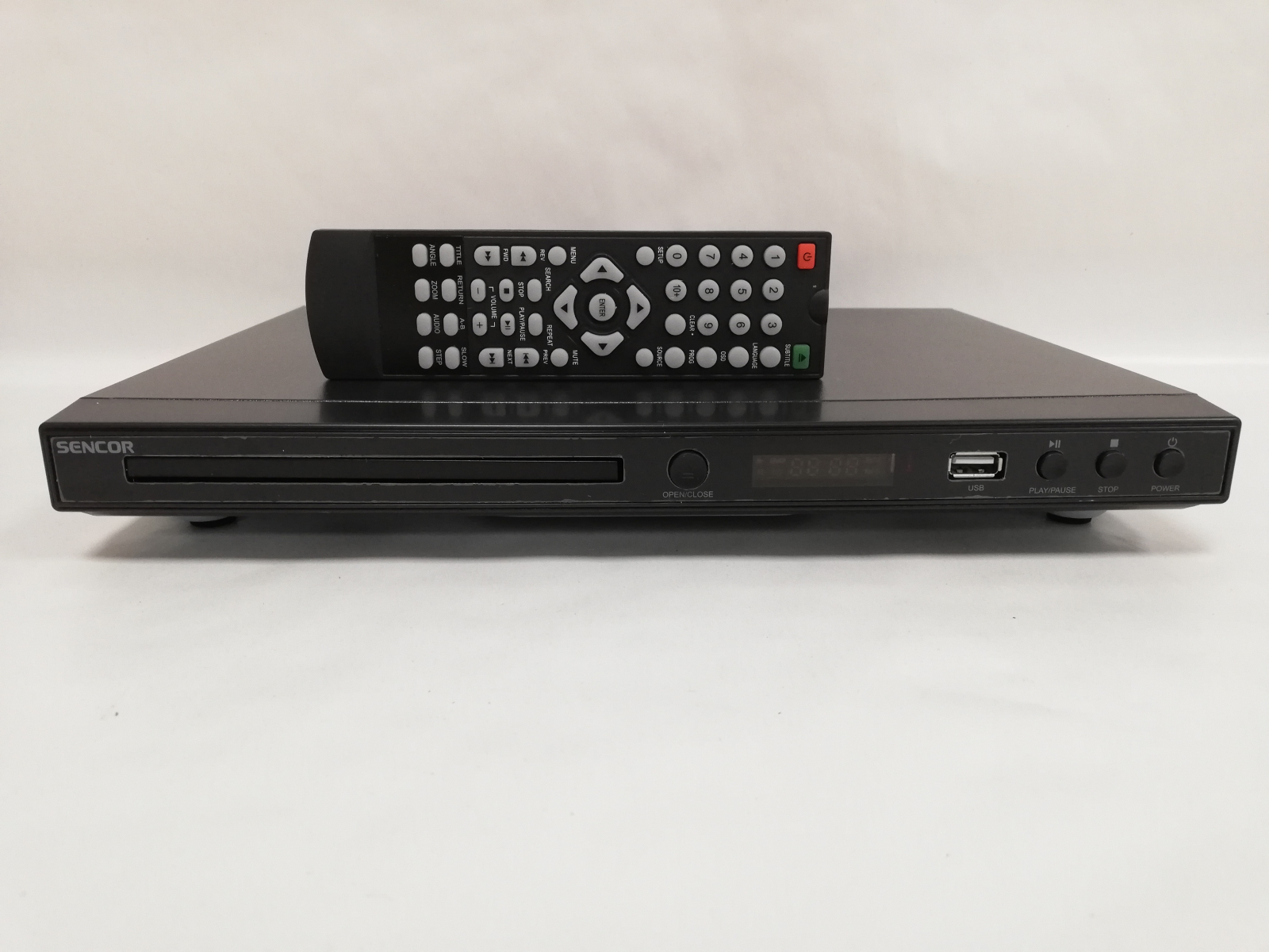 DVD přehrávač SENCOR SDV 7407H 899 Kč