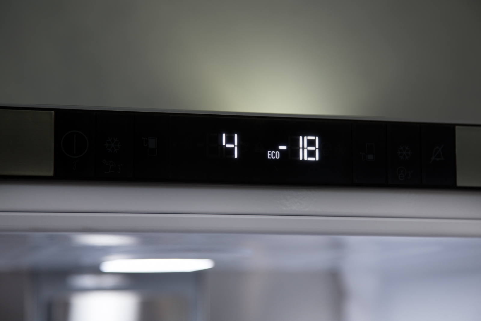 Chlad/mraz BEKO BCNA306E2S 16790 Kč